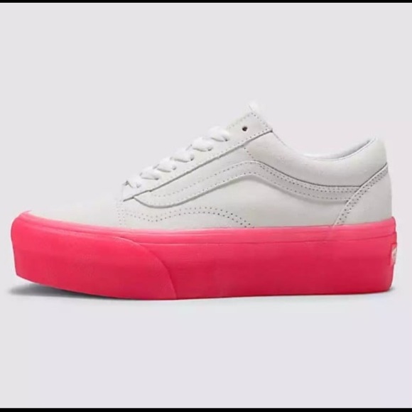 Vans | Shoes | Vans Rubber Sole Unisex Suede Lowtop Sneakers | Poshmark